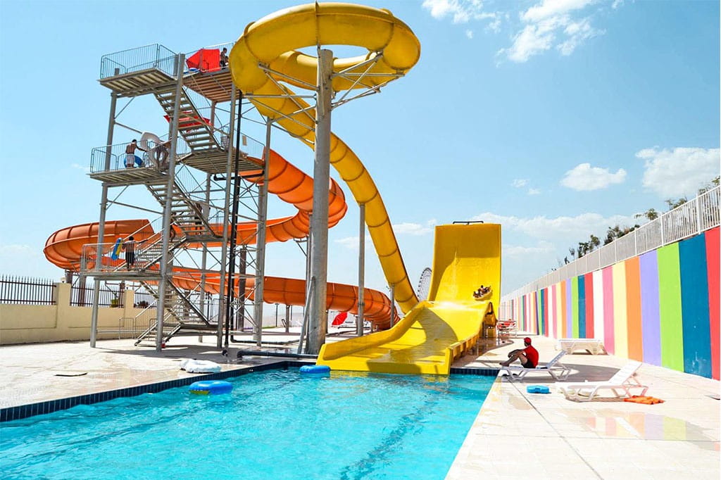 Water slides to the pool - ModernPools
